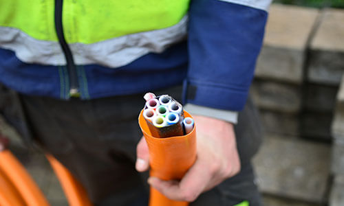 How To Lay New Optical Cables In Underground Pipeline?